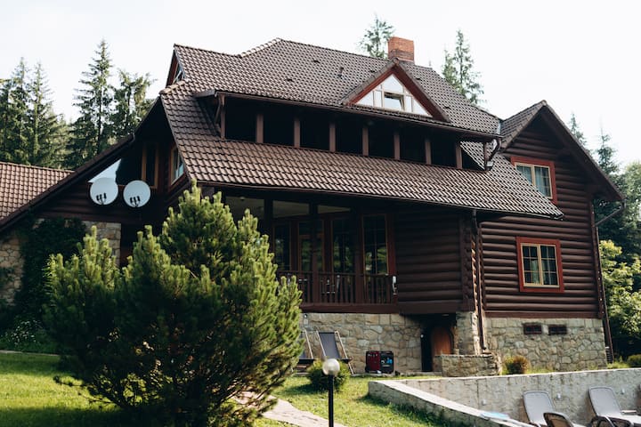 Ліс і Гори - Велике Шале 14 осіб з каміном - Ukraine