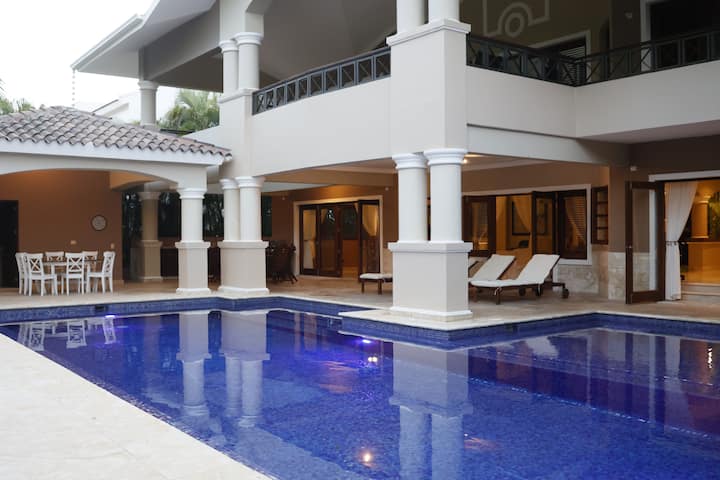 Estate Wellness Retreat-relax & Enjoy 14 Guests - Punta Cana