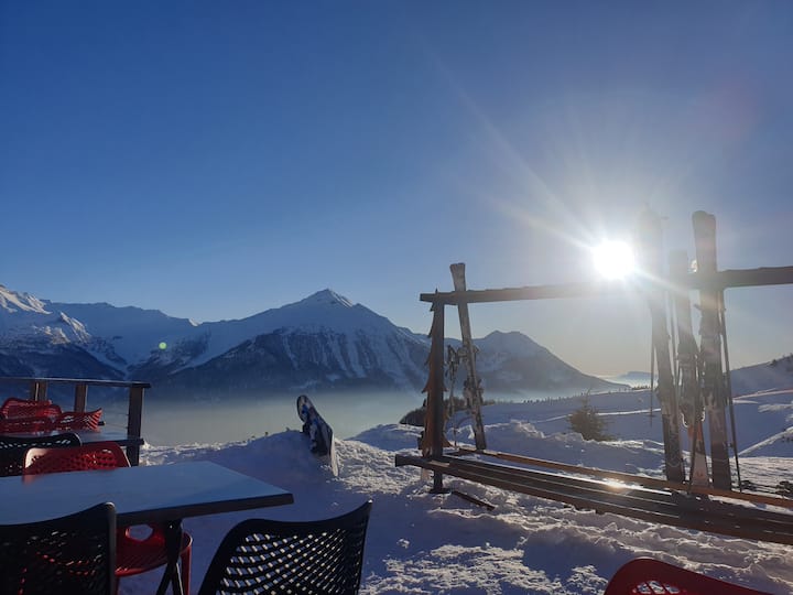 Ski Aux Pieds,
Rés Queyrelet 3
6 Couchages 52 M2 - Orcières