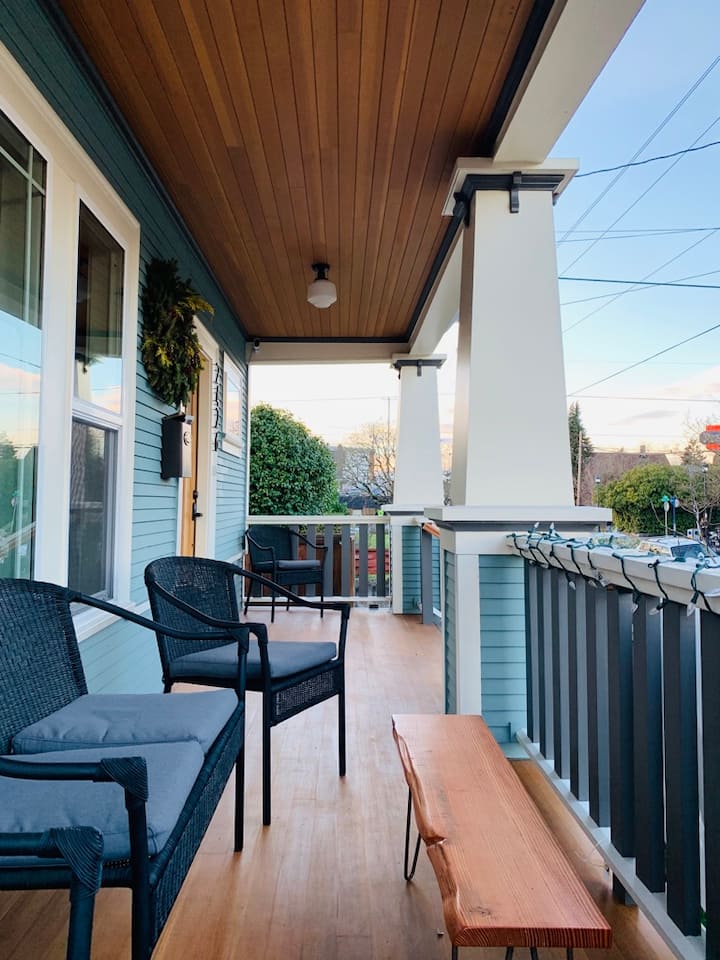 3br Spacious Hm On Alberta St In Cool Art District - Portland, OR