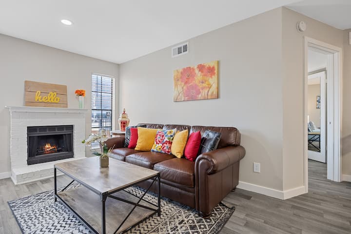 Cute Apartment! Perfect For Long Term Stays - Dallas