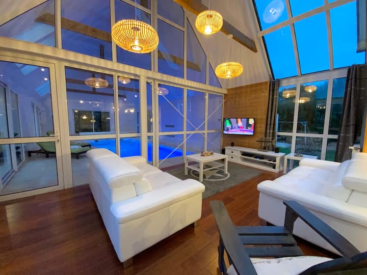 Villa D'architecte Avec Piscine Int. Chauffée - Plouescat