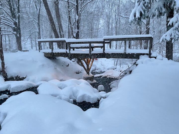 Stunning Lake Side Modern Barn In Hudson Valley - Millbrook, NY