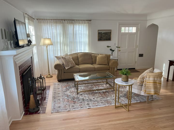 Spacious Home, Quiet, Close To Downtown, Top Area - Gladstone, OR