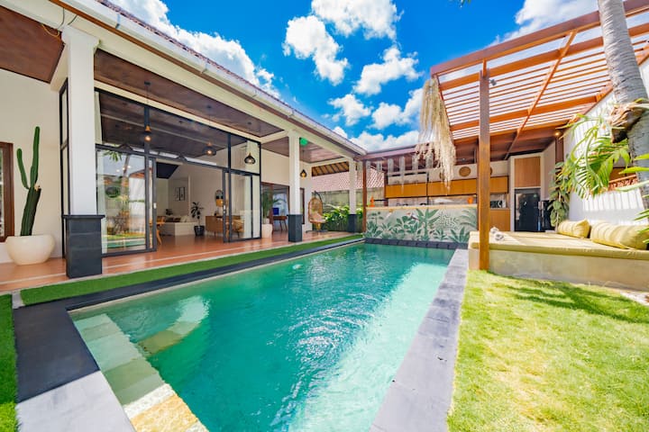 Spacious 3br Villa /Garden /Pool /Season Discounts - Denpasar