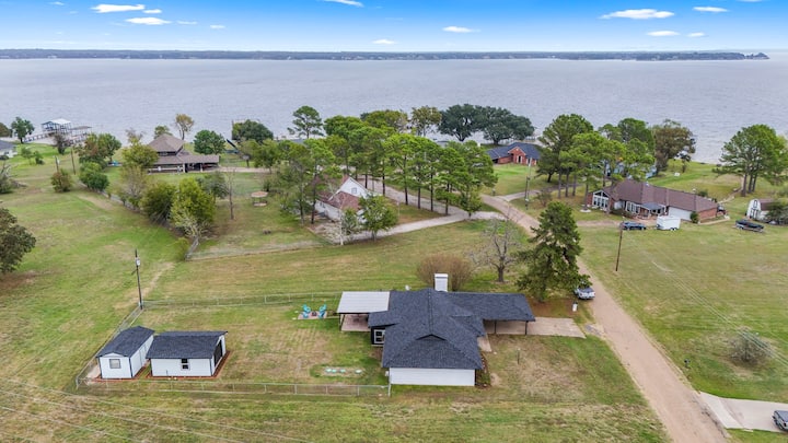 Bb's Breezy Lake Retreat At Cedar Creek Lake - Trinidad, TX