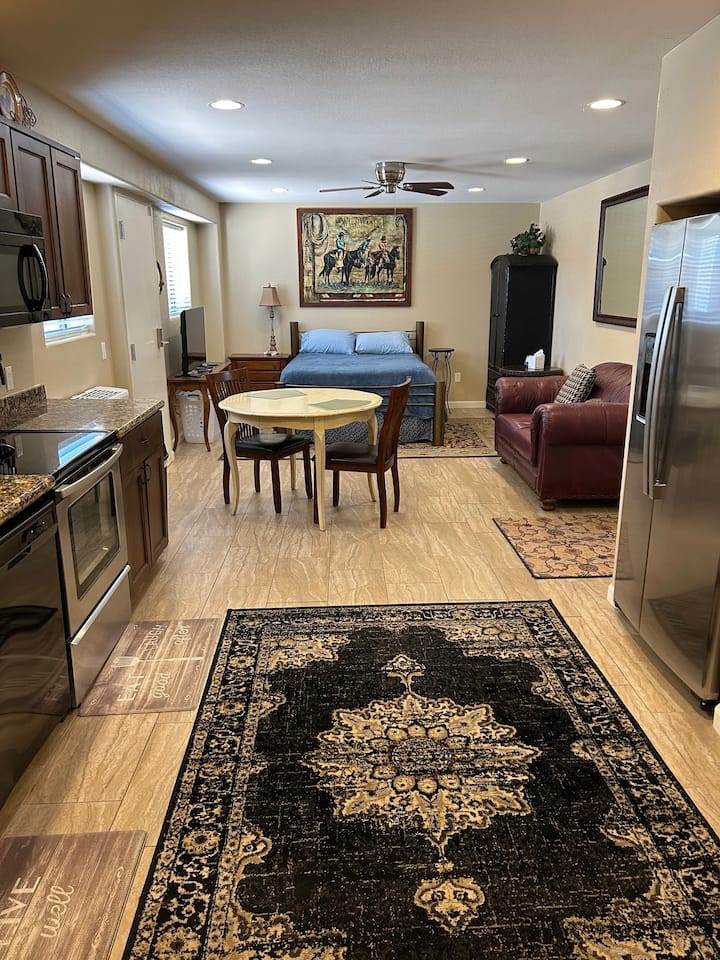 Industrial Chic Studio Apartment - Mesa, AZ
