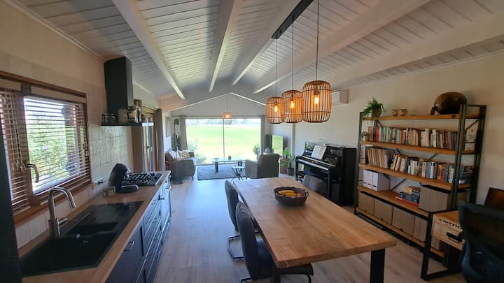 Charming Polder Retreat With Stunning Views - Gorinchem