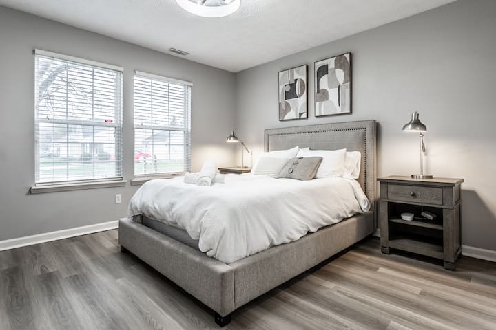 Cozy Home In Downtown Fishers - Fishers, IN