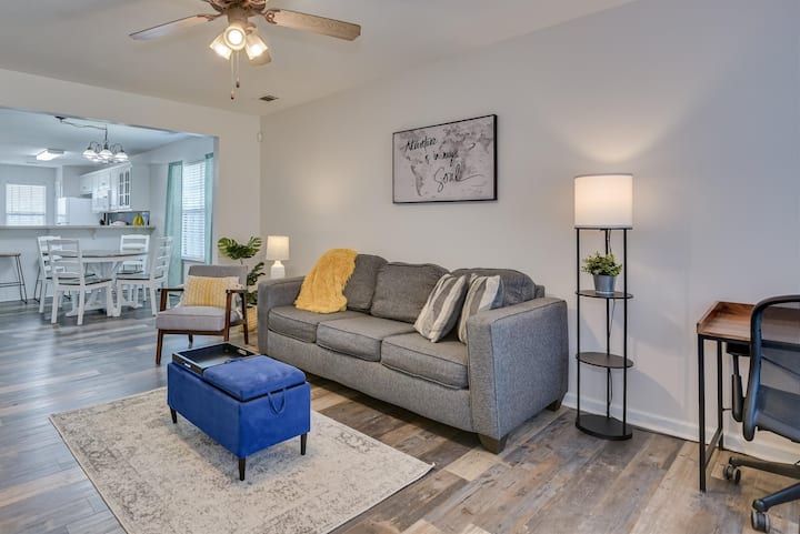 *Inviting 2b/2b Near Hospitals & Fort Eisenhower* - A House, Augusta