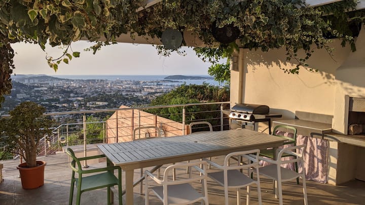 Villa Vue Mer Piscine Jacuzzi Sauna 4 Chambres - La Seyne-sur-Mer