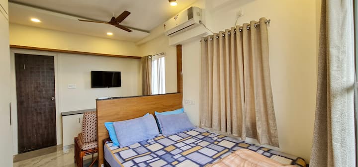 Lovely Studio With A Garden View - Hyderabad