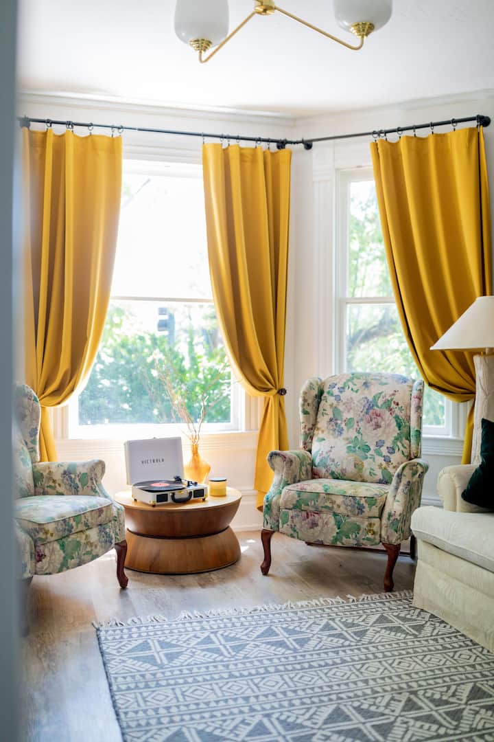 1910 Victorian By The River Walk In West Sac - West Sacramento, CA