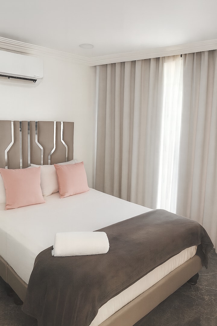 Moderno Apartestudio Cali, Sector Champagnat 302 - Cali