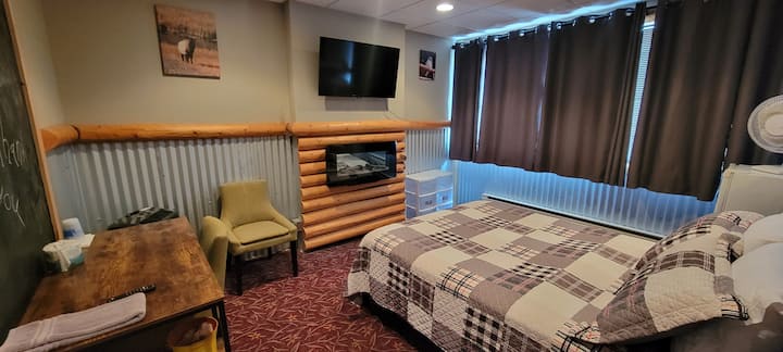 Dillon Tap House Montana Room - Dillon, MT