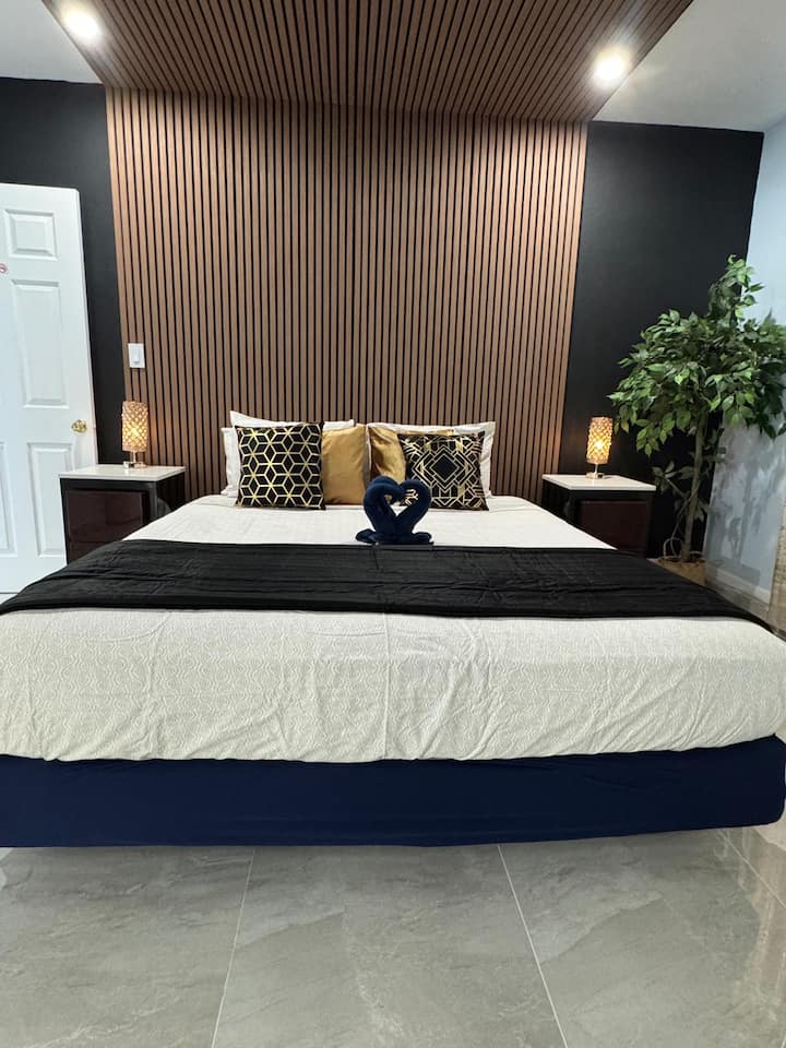 *Private Guest House With Free Parking| 10min Dwtn - Las Vegas, NV