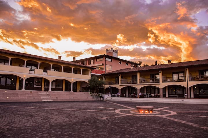 Donna Silvia Holiday Apartment N.2 - Manerba del Garda