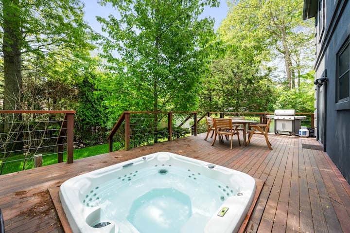 Blackberry Private Home With Jacuzzi Yearlong - East Hampton, NY