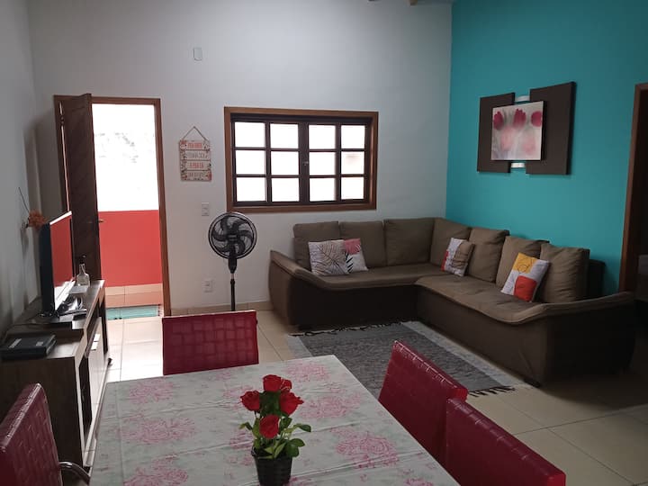 Casa Agradável Com Estacionamento Incluído - Ilhabela