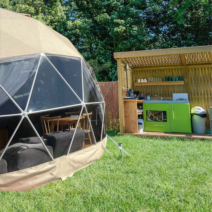 Lyra - Cosy Dome With Outdoor Bathtub - Freshwater East