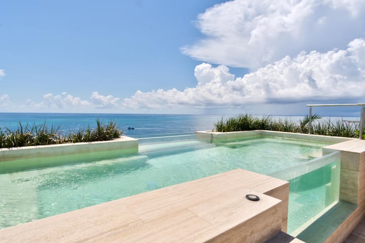 Stunning Oceanfront 2br W/ Beautiful Infinity Pool - Puerto Morelos