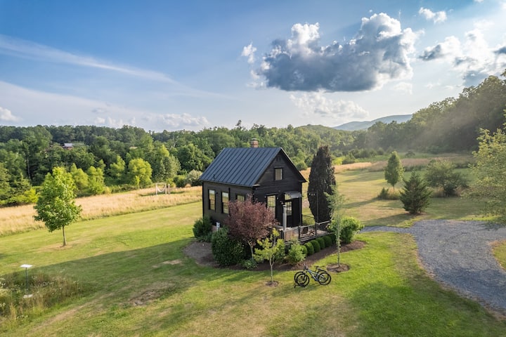 Cabin With Wood Burning Hot Tub - Virginia