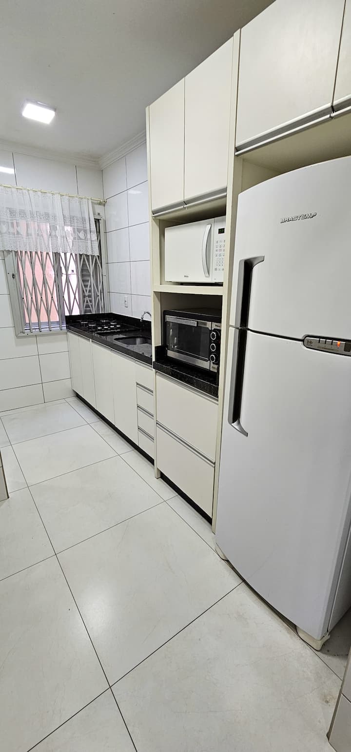 Apartamento Aconchegante A 20 Metros Da Areia. - Itapema