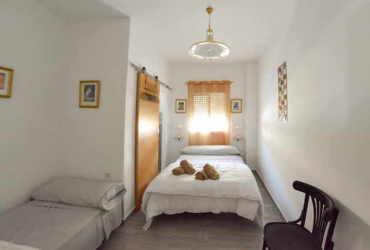 Habitación De 3 En Residencial La Seda - Granja de Rocamora