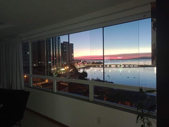 Ap Vista Exclusiva!
Ponte Perto De Tudo Vaga Carro - Tramandaí