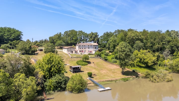 Le Domaine De Pimpine/sur Les Berges De L'isle - France
