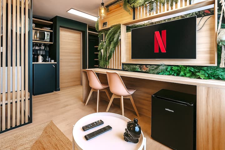 Tropical Jacuzzi Oasis - Centre-ville - Netflix - リヨン