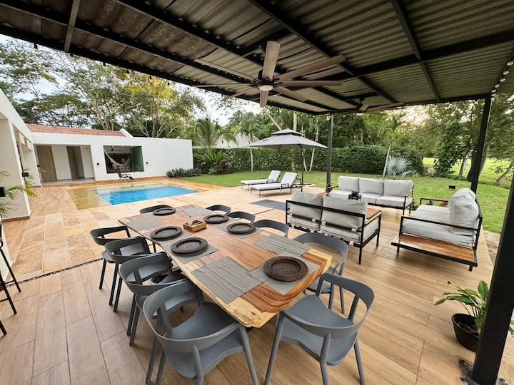 Casa Privada En Exclusivo Club Puerto Peñalisa - Ricaurte