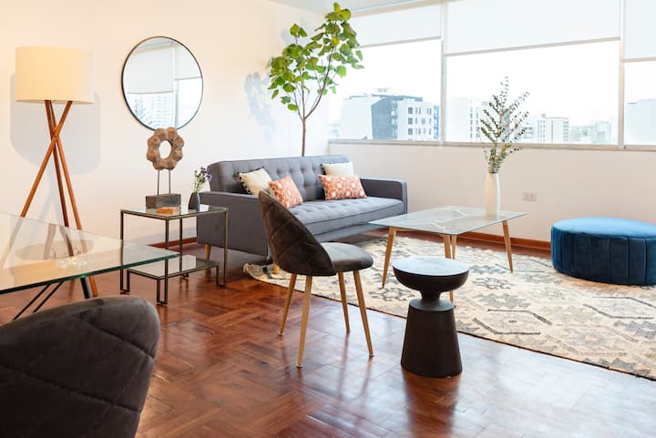 Big Home-office With A View, King Bed & Car Park - Lima
