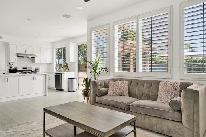 Full Home- Orange County Near Disneyland,  & Beach - Seal Beach, CA