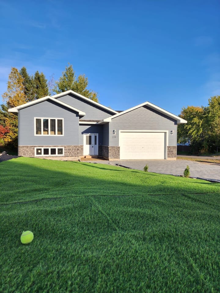 Brand New Executive Home - Sault Ste. Marie