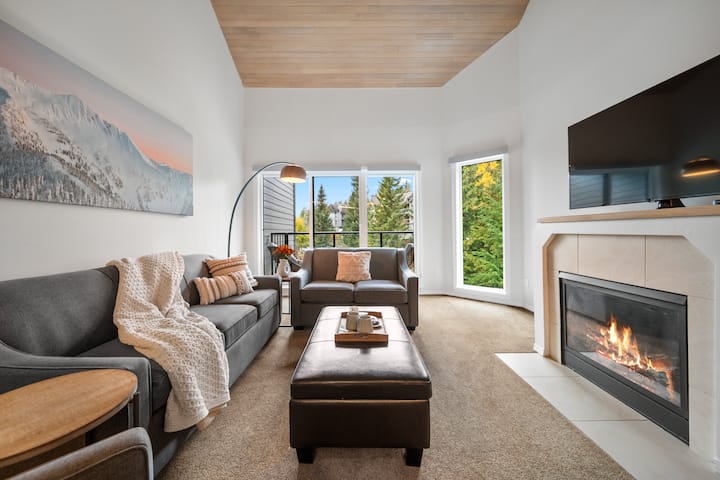Spacious 2bdr|2bth W/pool & Hot Tub|free Parking - 휘슬러