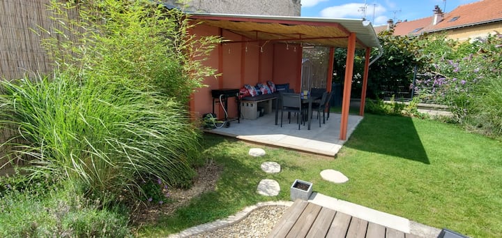 Chaleureuse Maisonnette à Deux Pas Du Centre-ville - Reims