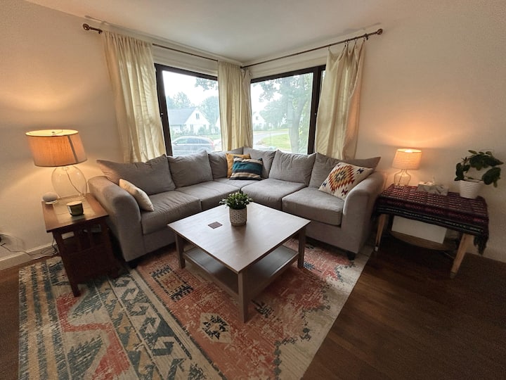 Charming Bungalow In The Heart Of State College - State College, PA