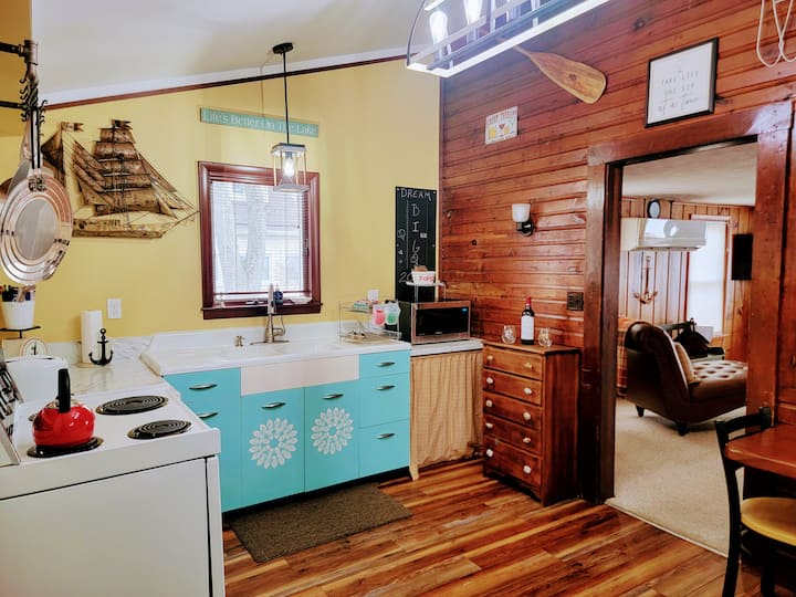 Nautical Nic's On Zukey Lake - Brighton, MI