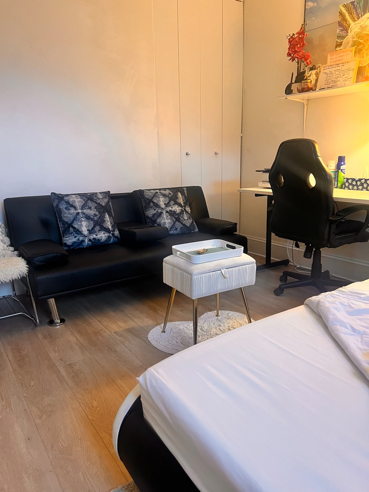 Sky-View Room NYC: Luxury & Ease - Apartments for Rent in New York, New ...