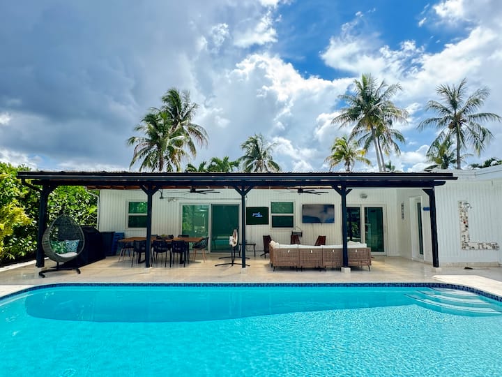 Lush Pool Home - Hot Hollywood Location! - Miramar, FL