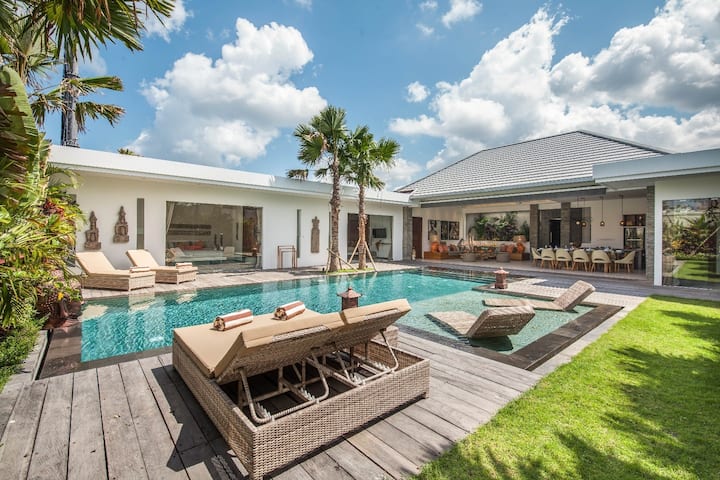 Berawa Canggu Prime Location To Finns Beach Club - Kuta