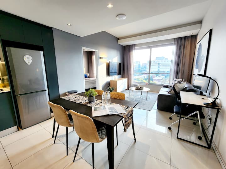 Premium Sandton Work & Explore Pad - Johannesburg