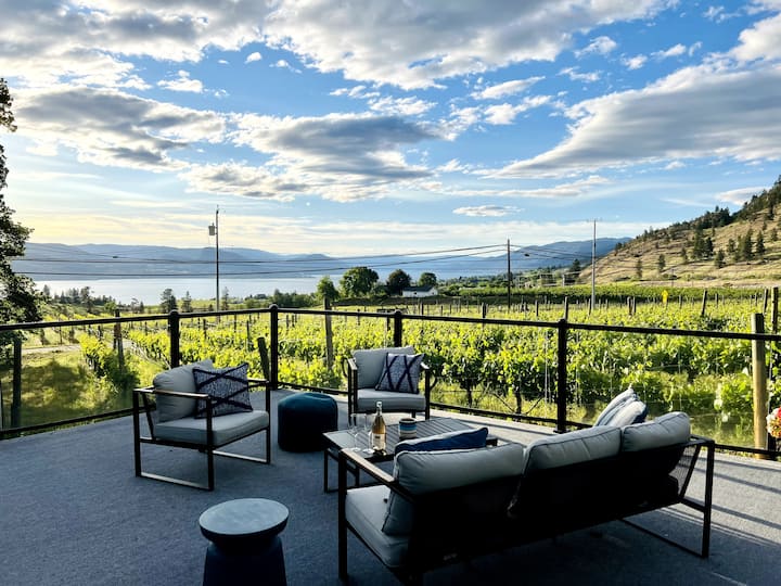 4 Bdrm Farmhouse: Pool, Hot Tub And Vineyard View - Penticton