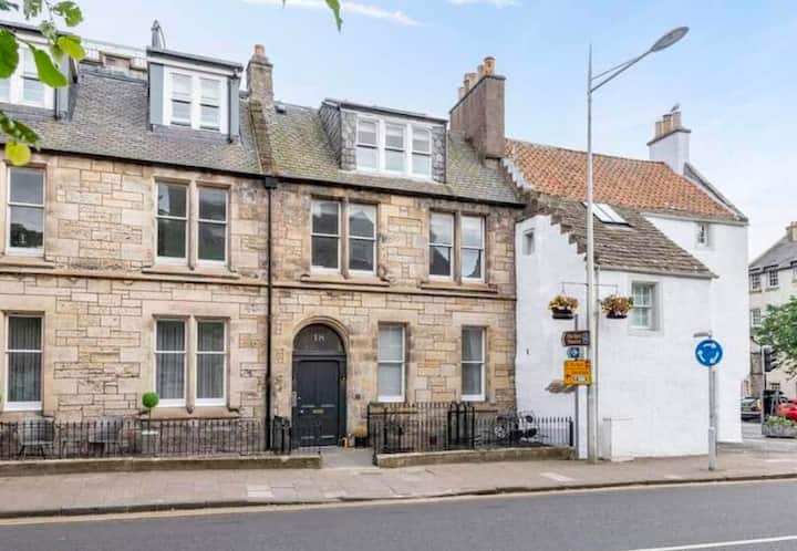 Modern Central St Andrews Flat Private Courtyard - Saint Andrews