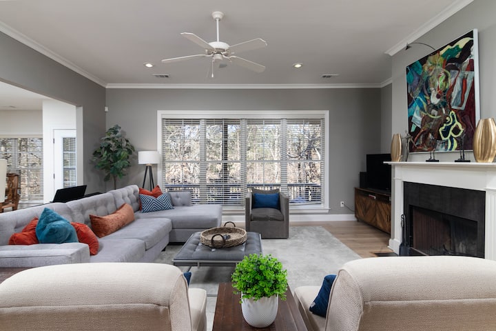 Located On Oxford's Country Club Golf Course - Oxford, MS