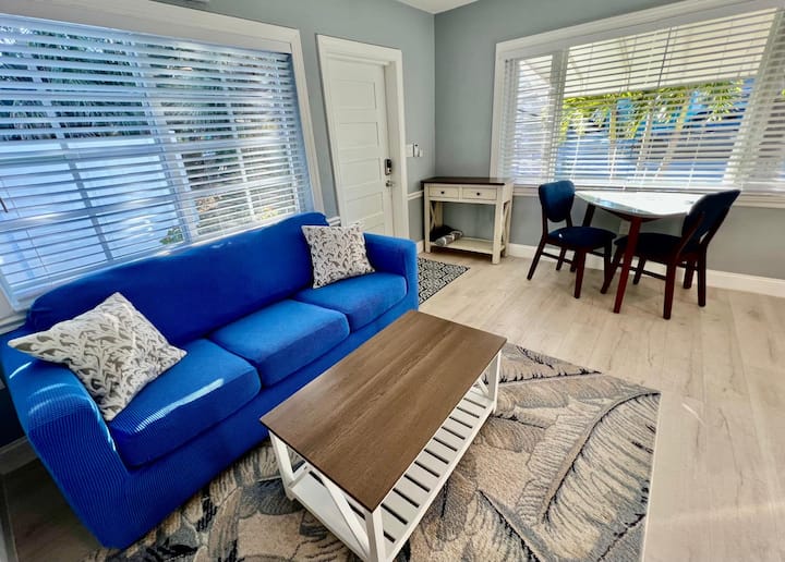 Ocean Breeze Villas: Tropical 1br Apt By The Beach - Lake Worth, FL