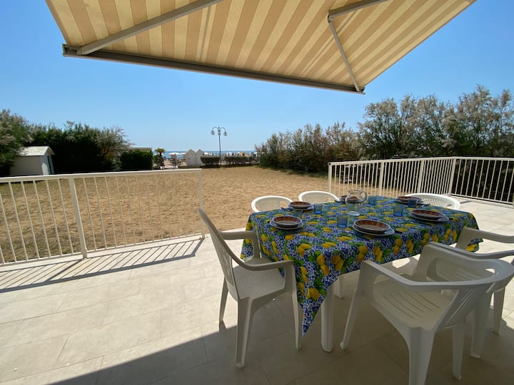 Appartamento Frontemare Accesso Diretto A Spiaggia - Jesolo