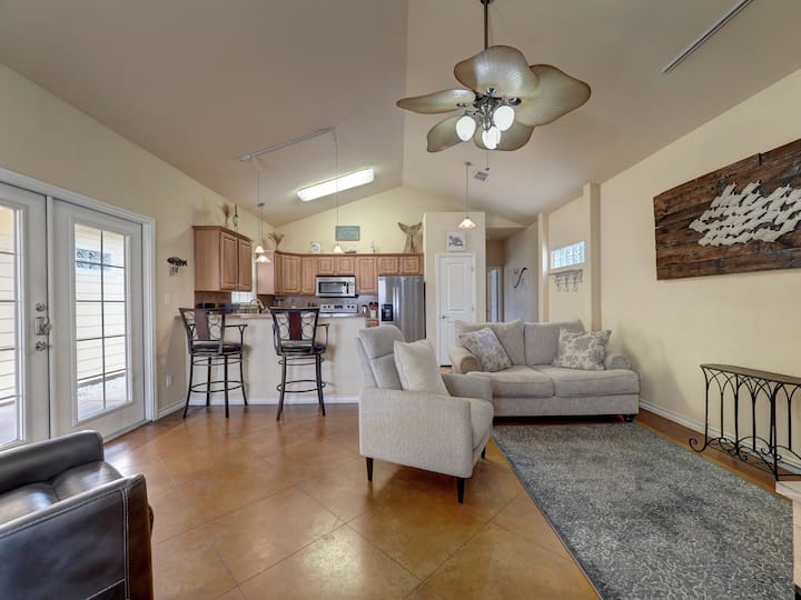 Saltwater Shanty 2br2ba Pool - Corpus Christi, TX