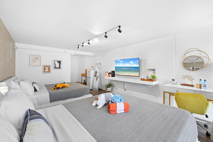 Spacious Cute Central Waikiki Condo! * 2 Queens - Honolulu, HI